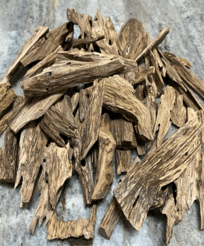 Agarwood Chips Grade C (Standard) – Baksh